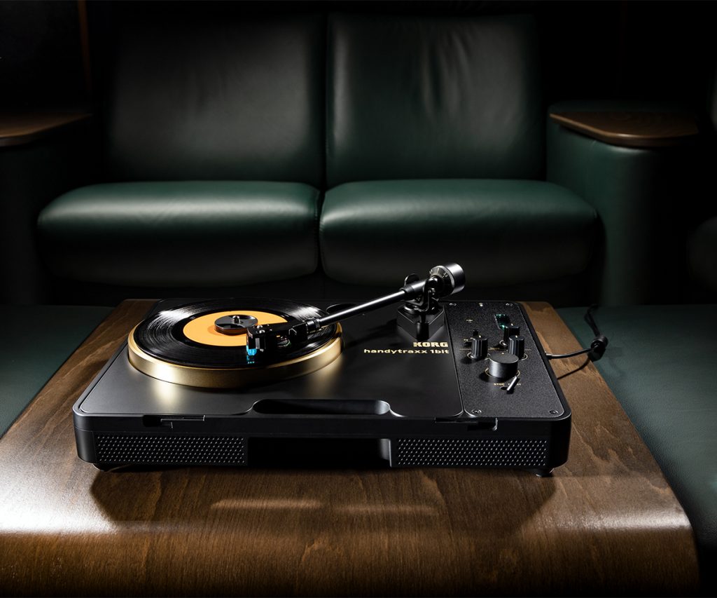 KORG handytraxx 1bit | ハイレゾ5.6MHz、1bit（DSD）データでPCに記録可能なポータブルレコードプレーヤー | Digiland（デジランド）