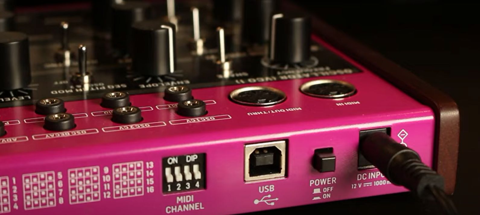 Behringer EDGE | セミモジュラー・パーカッション・シンセサイザー – Digiland (デジランド) 島村楽器のデジタル楽器情報サイト