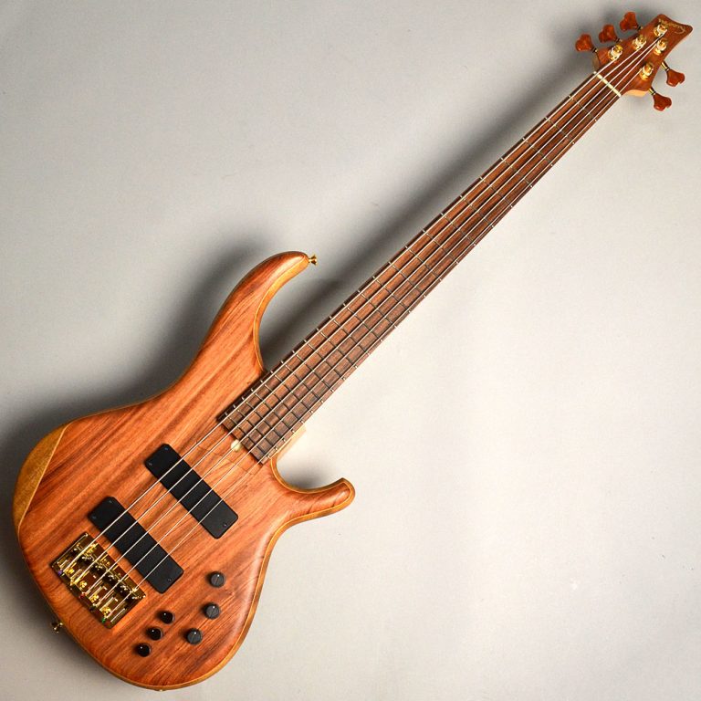 Moon (Bass) – ギタセレ（Guitar Selection）