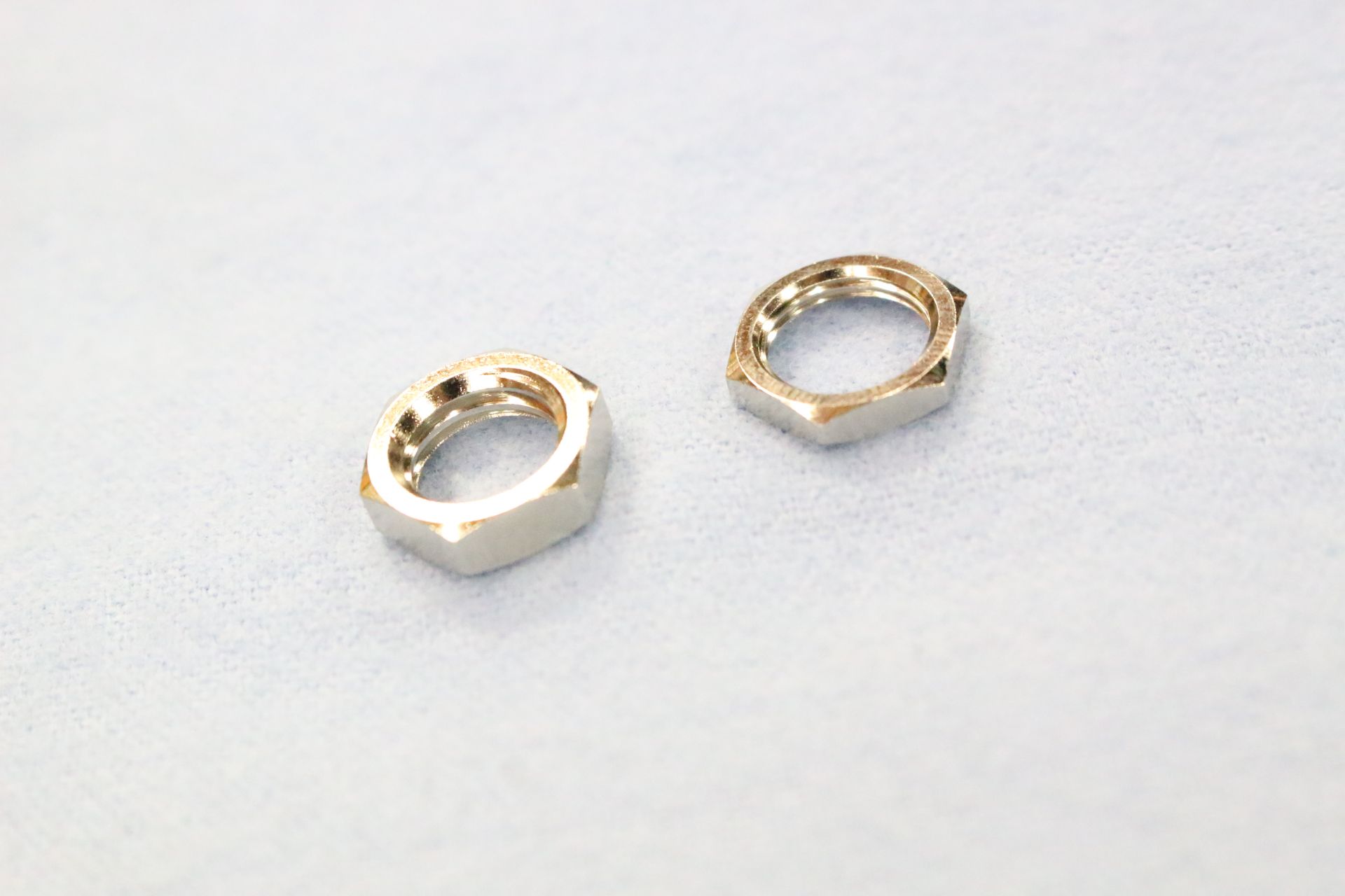 【新製品】PERFECT LOCK BOLT 「緩まないナット」を採用した屈強なストラップピン登場！ ～当社限定販売～ -ギタセレ ...