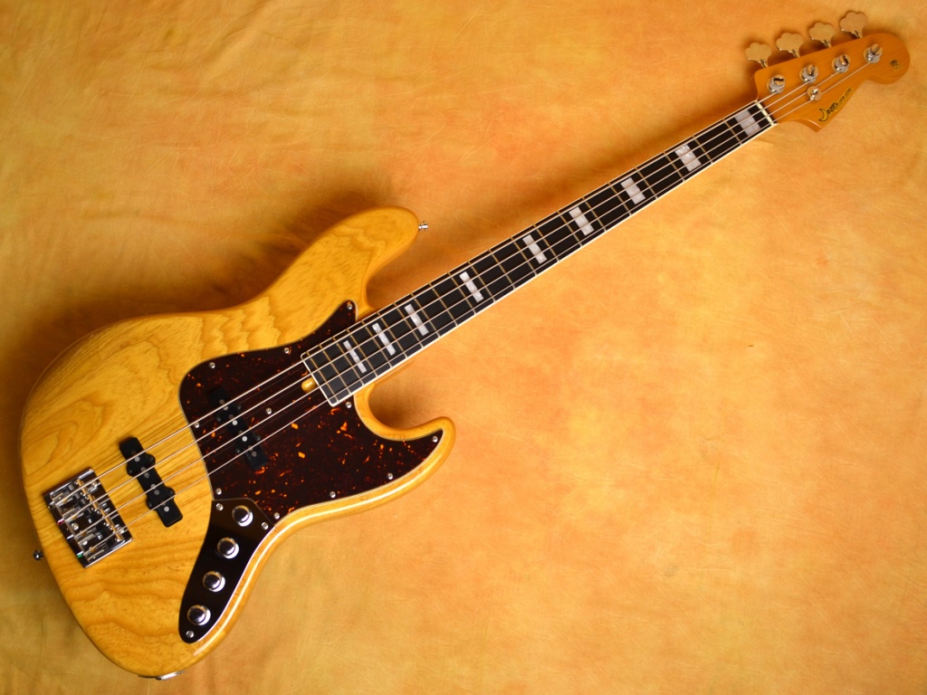 Moon (Bass) – ギタセレ（Guitar Selection）